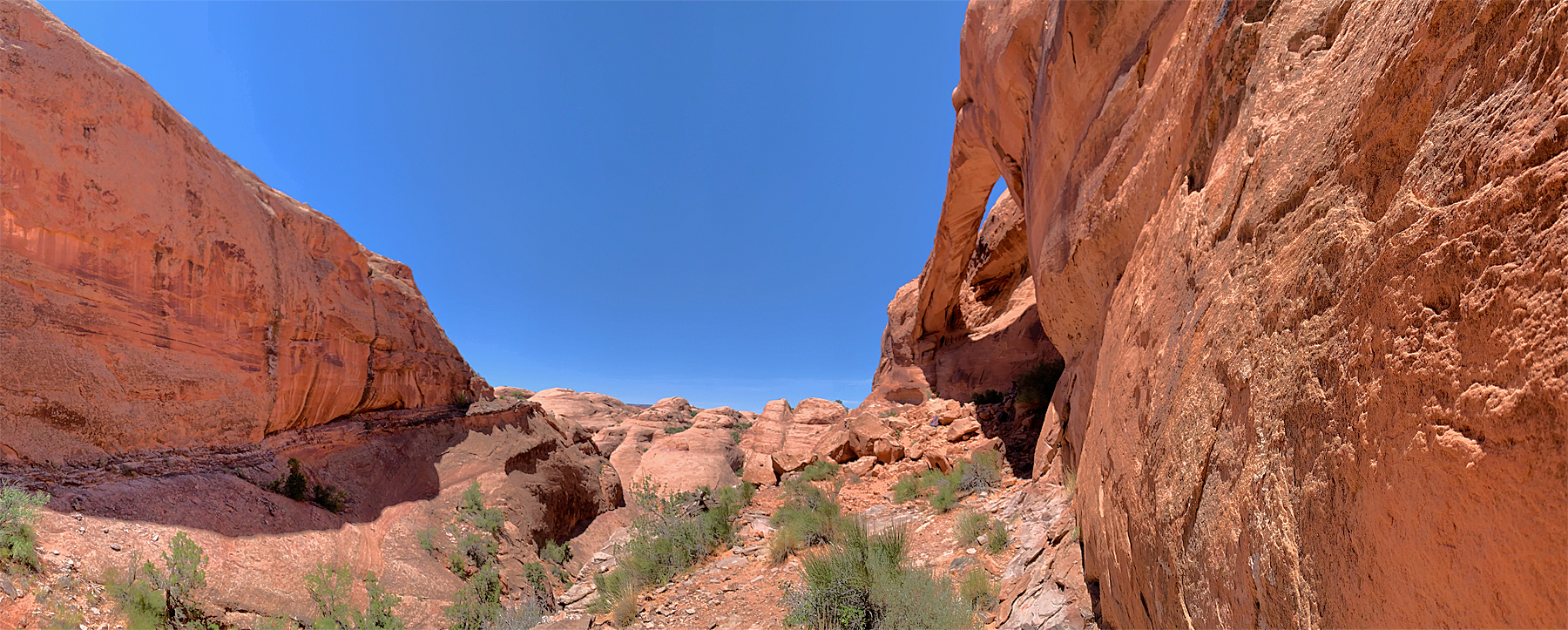 Eine schöne Wanderung zum entlegenen Longbow Arch